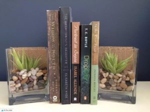 27 Ridiculously Easy DIY Bookends For Your Shelves