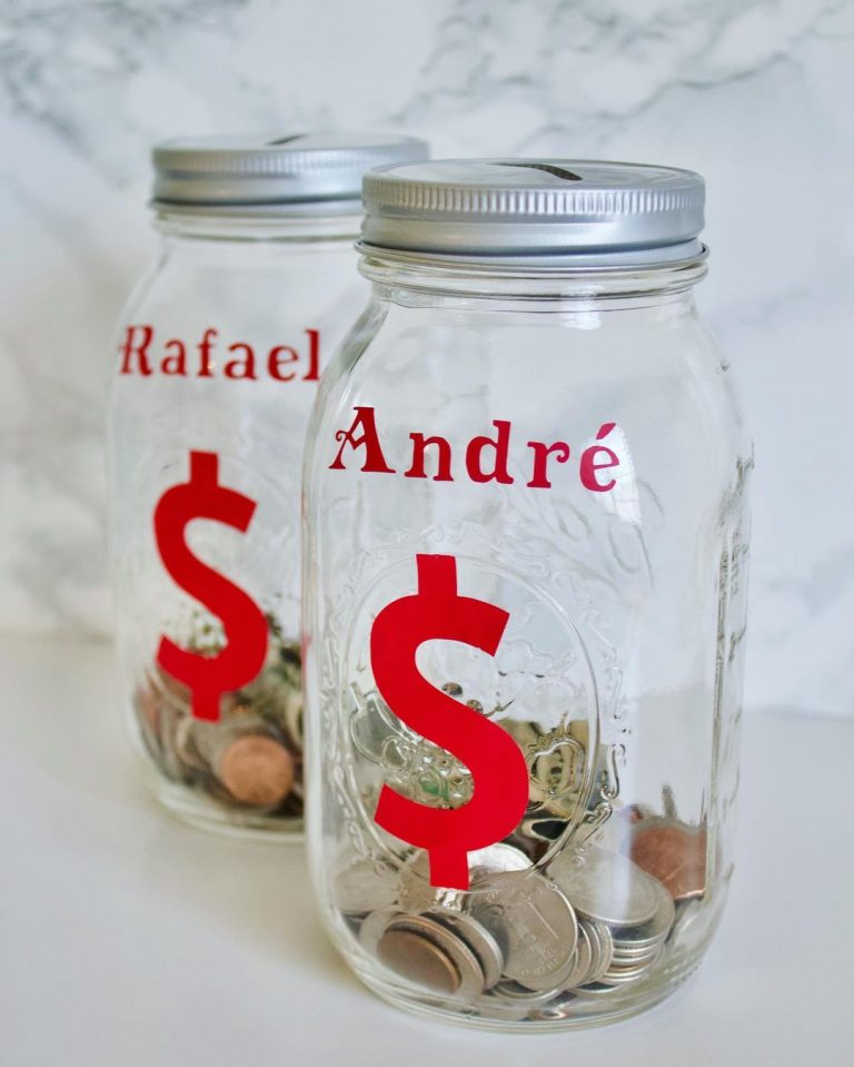 40+ Cool DIY Piggy Banks For Kids and Adults