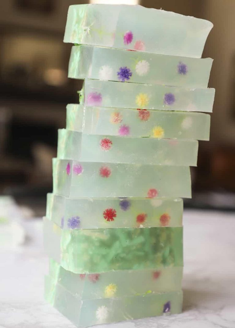 26 Fantabulous DIY Soap Bar Ideas That Smell Like Heaven