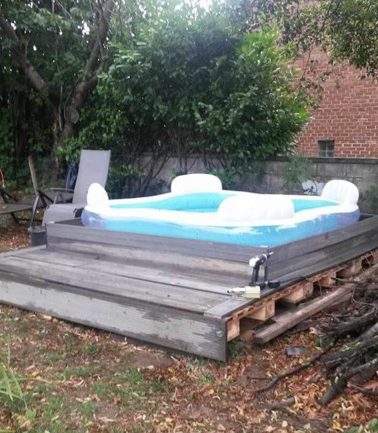 20 Cool Pallet Pool Deck Ideas That You Should Try