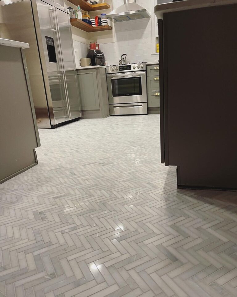 35 Amazing Kitchen Floor Ideas That You Will Love