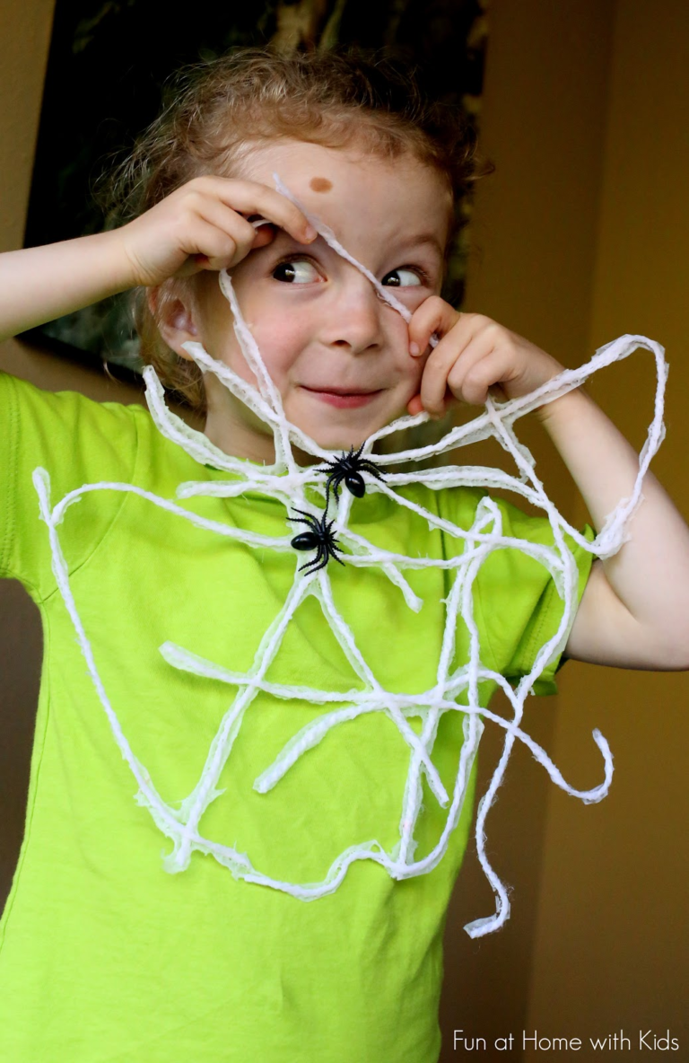 20 Pipe Cleaner Halloween Crafts For Kids To Make