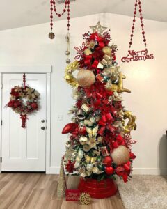 30 Red And Gold Christmas Tree Ideas You Will Love