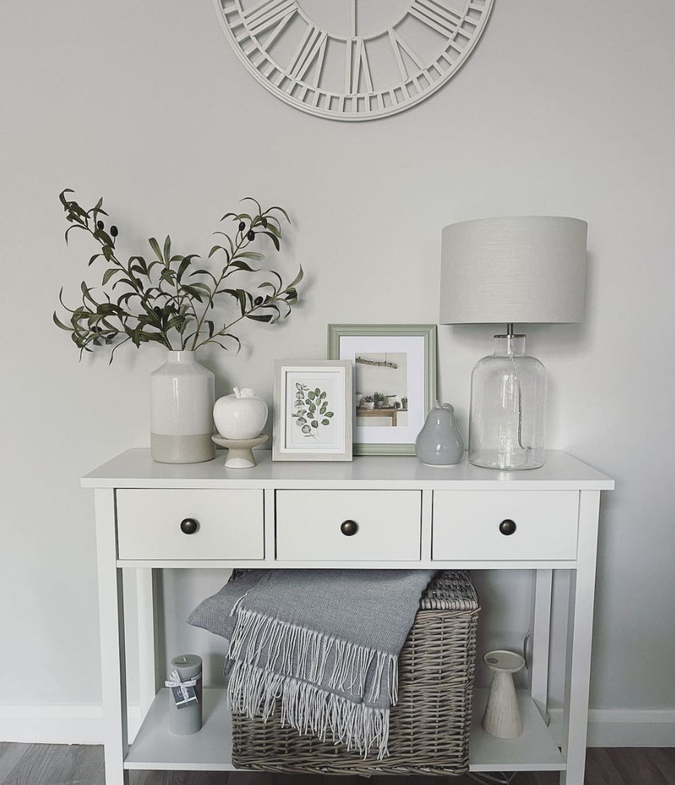 35 Amazing Console Table Decor Ideas You Should Definetly Try