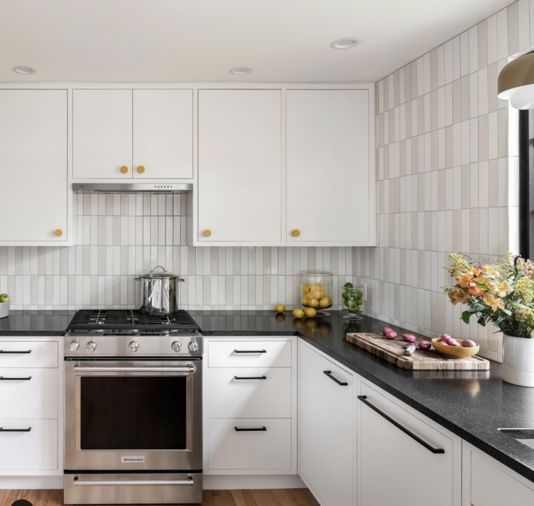 35 Beautiful Backsplash Behind Stove Ideas You Should Try