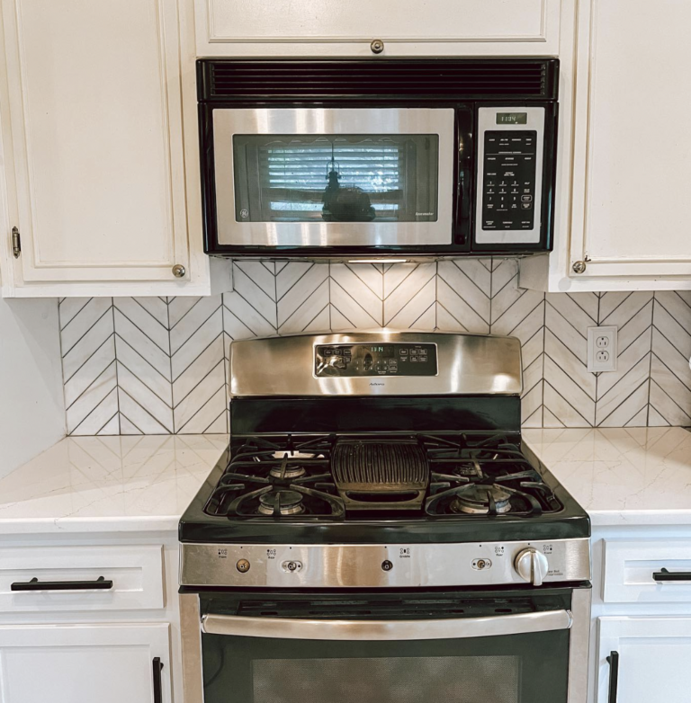 35 Beautiful Backsplash Behind Stove Ideas You Should Try