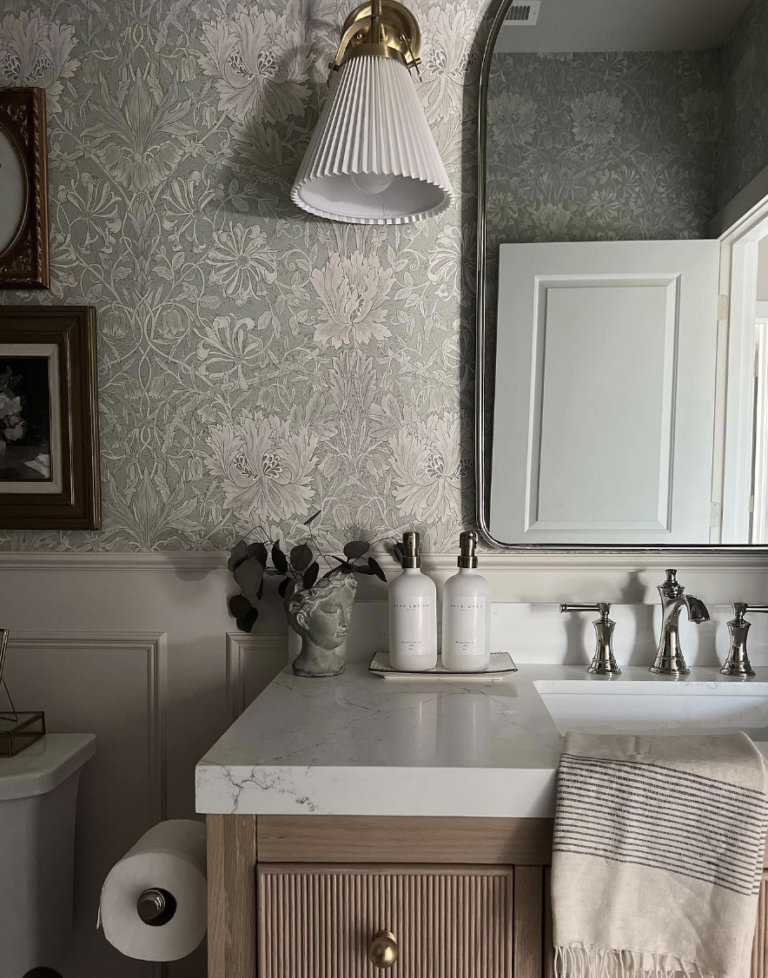 30 Board and Batten Bathroom Designs to Elevate Your Space