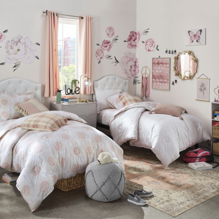 20 Best Arrangements For 2 Beds In One Small Room