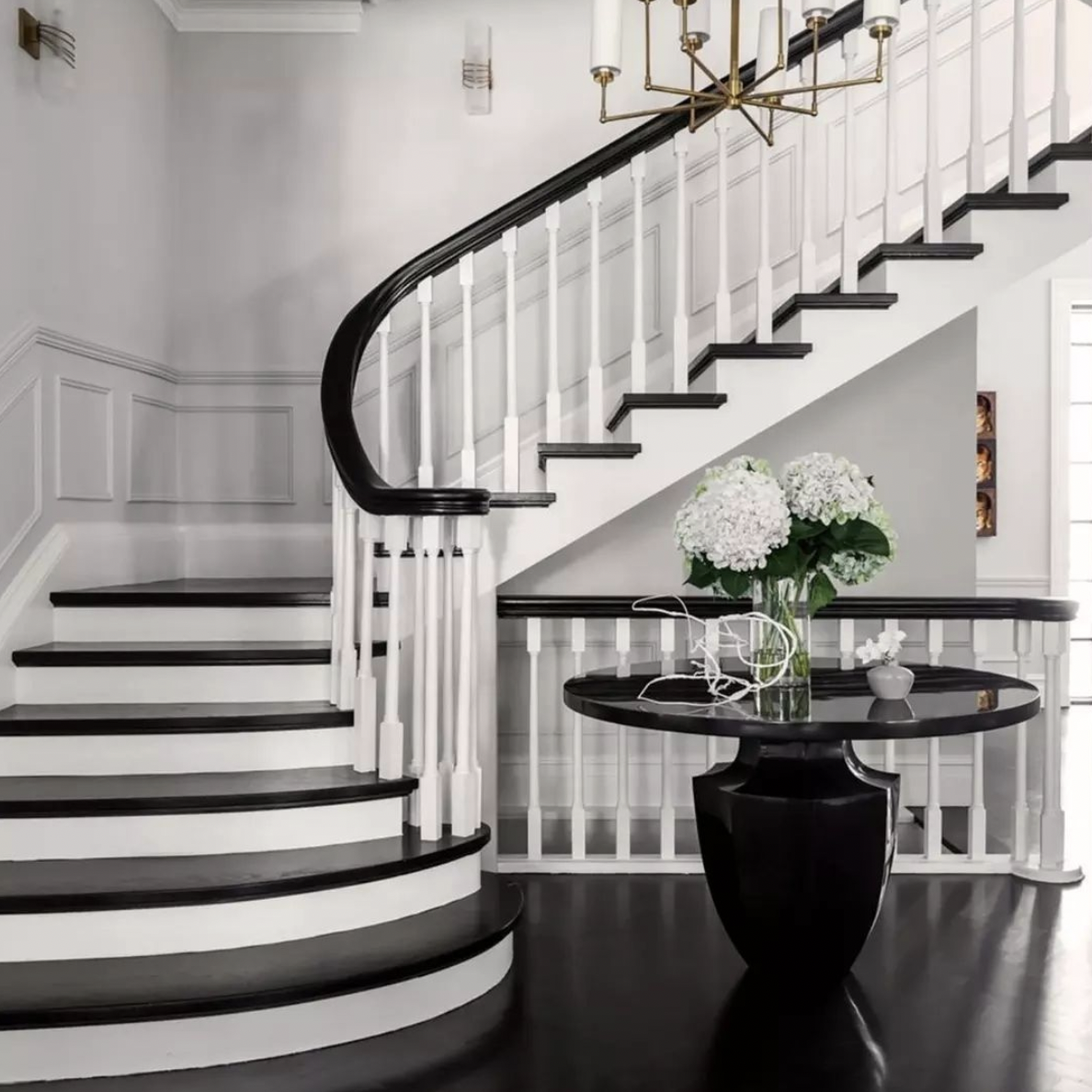 20 Beautiful Curved Staircase Ideas For Your Home