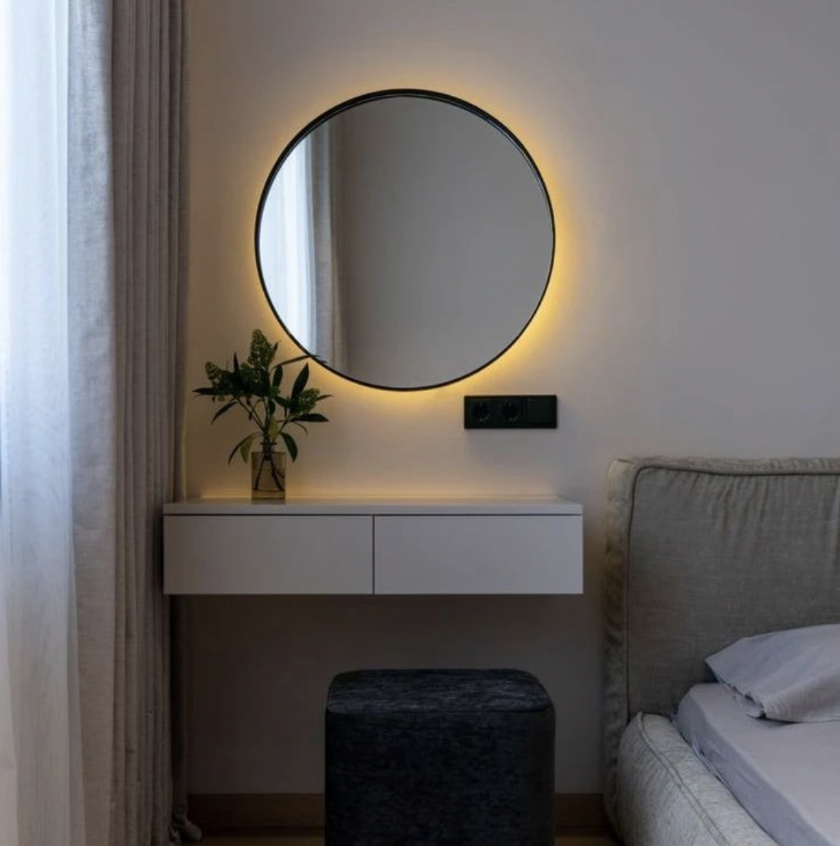 30 Amazing Bedroom Mirror Ideas For Spacious Look