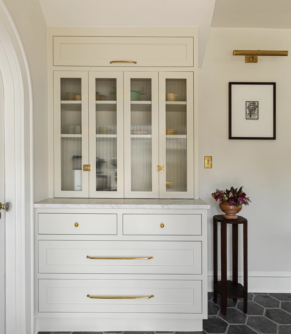 35 Stunning Full Overlay Cabinets Designs to Inspire You Right Away