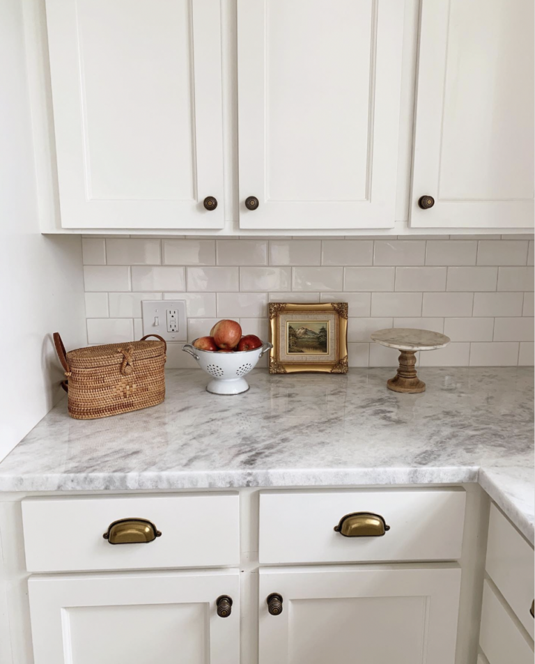 30 Gorgeous Backsplash For Busy Granite Ideas In Your Kitchen