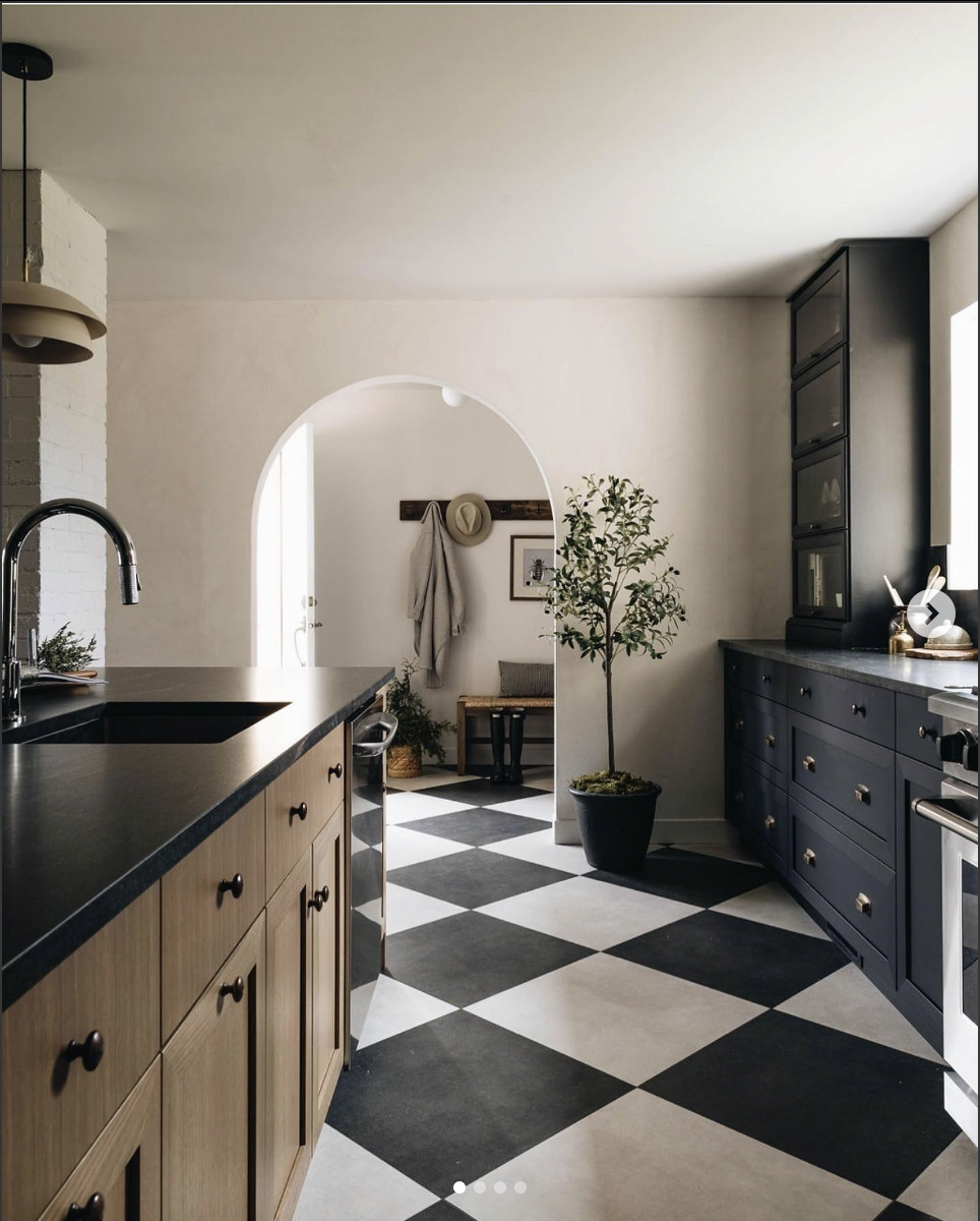 30 Brilliant Checkerboard Floor Ideas To Transform Your Space