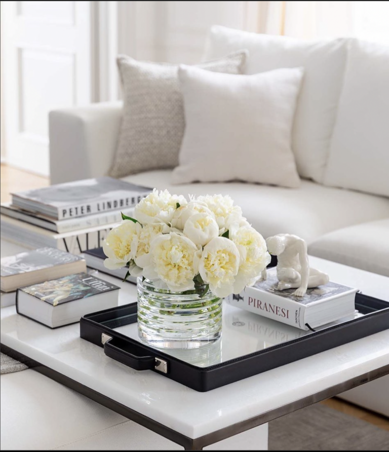 35 Beautiful Coffee Table Tray Ideas For Your Living Room