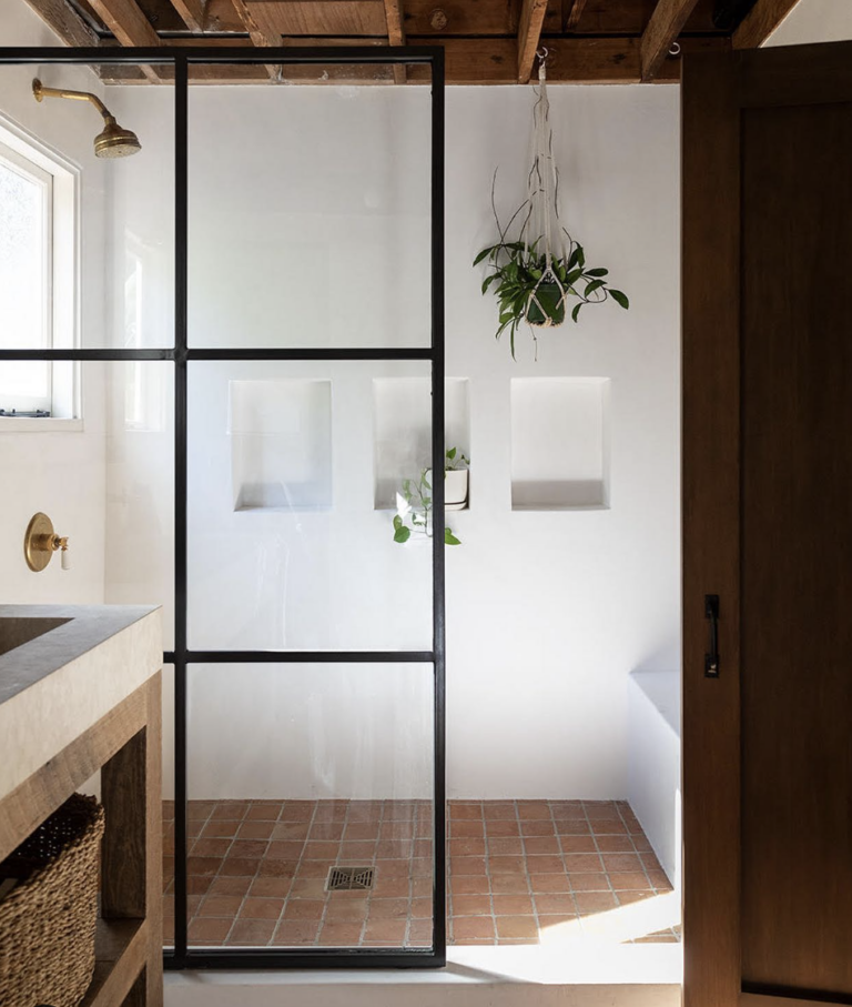 35 Beautiful Shower Curb Ideas For A Functional Bathroom