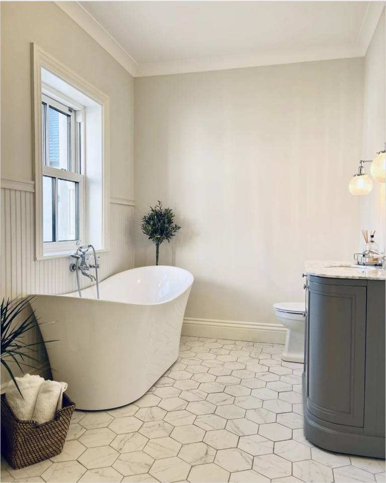 30 Amazing Hexagonal Tile Bathroom Ideas You Will Love