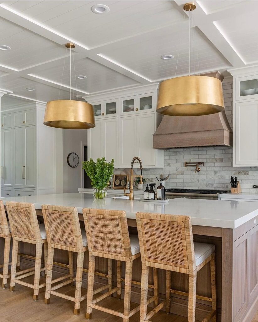 30 Beautiful Pendent Lighting Over Island Ideas You Should See