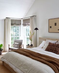 22 Chic And Elegant Bedroom Chair Ideas You Will Love