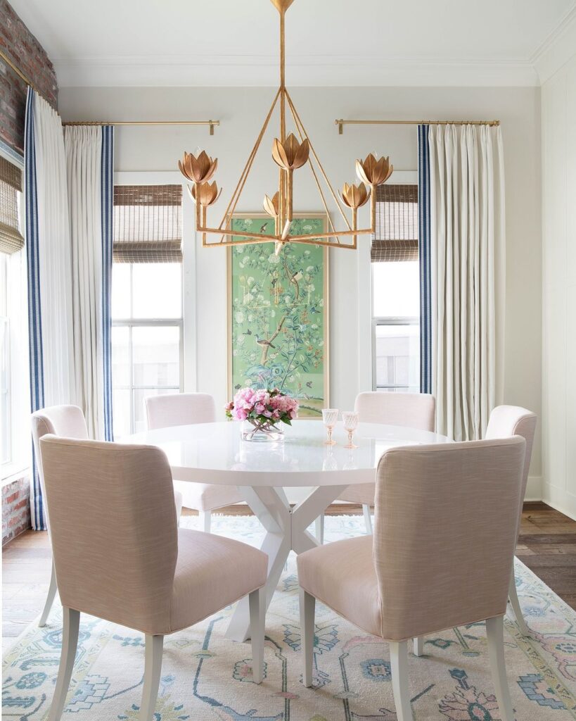 30 Beautiful Centerpieces For Round Dining Tables You Should Try