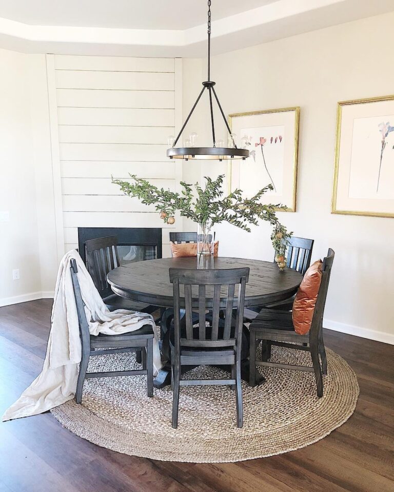 30 Beautiful Centerpieces For Round Dining Tables You Should Try