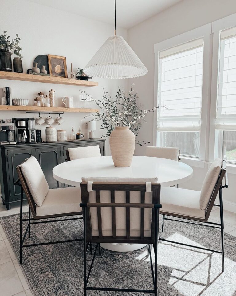 30 Beautiful Centerpieces For Round Dining Tables You Should Try