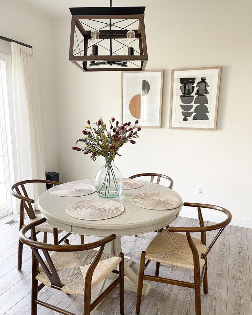 30 Beautiful Centerpieces For Round Dining Tables You Should Try