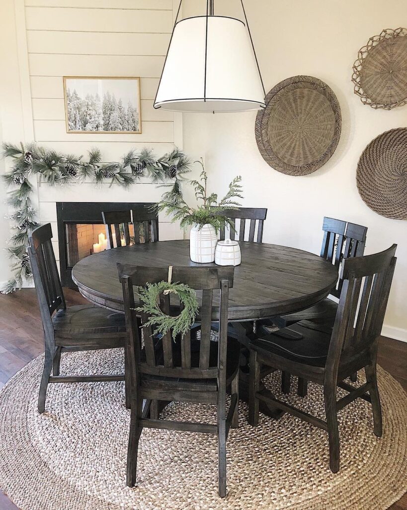 30 Beautiful Centerpieces For Round Dining Tables You Should Try