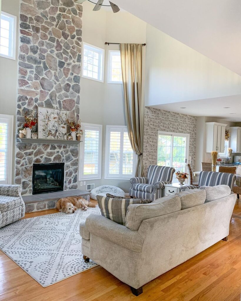 25 Beautiful And Elegant Tall Wall Decor Ideas You Should See