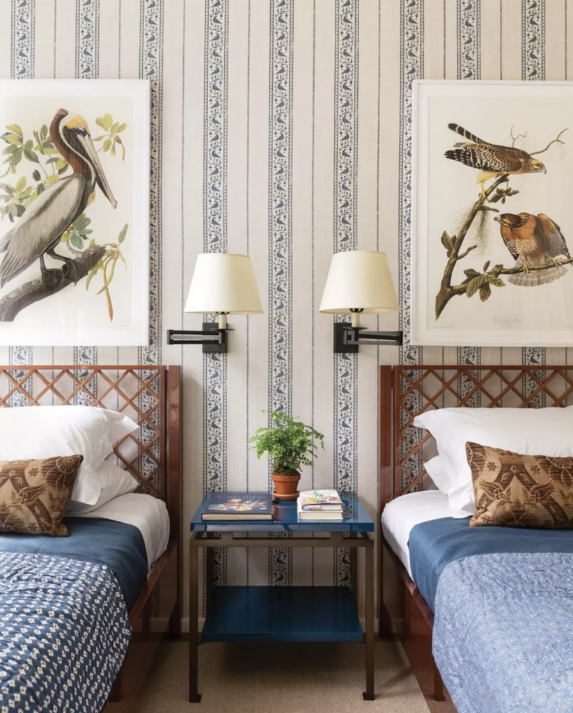 25 Functional Twin Bedroom Ideas For Small Rooms