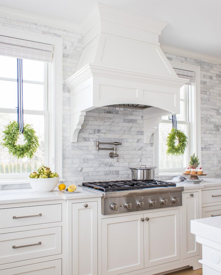 25 Simple And Unique White Kitchen Backsplash Ideas You Will Love