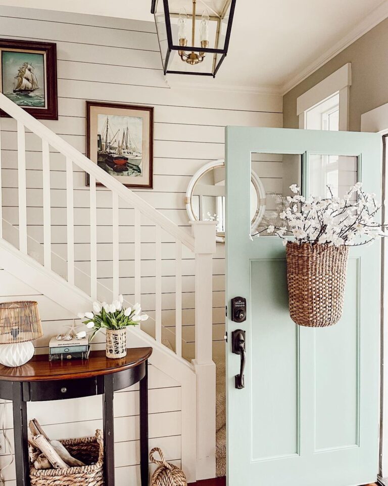 25 Beautiful And Elegant Door Baskets You Will Love