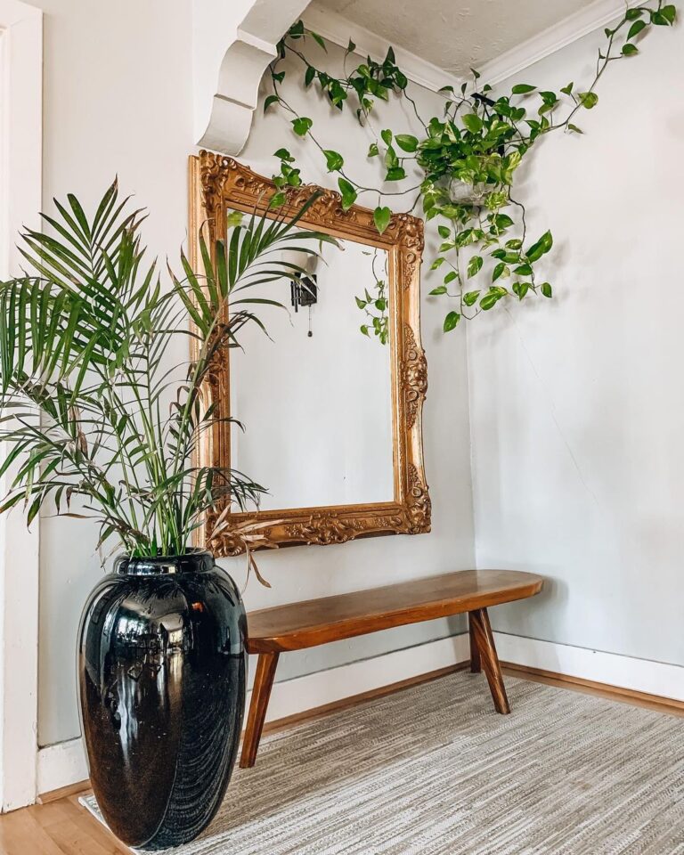 25 Beautiful And Elegant Entryway Mirror Ideas