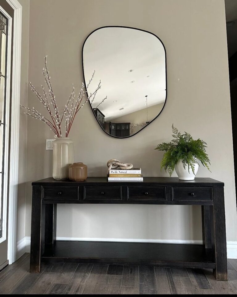 25 Beautiful And Elegant Entryway Mirror Ideas