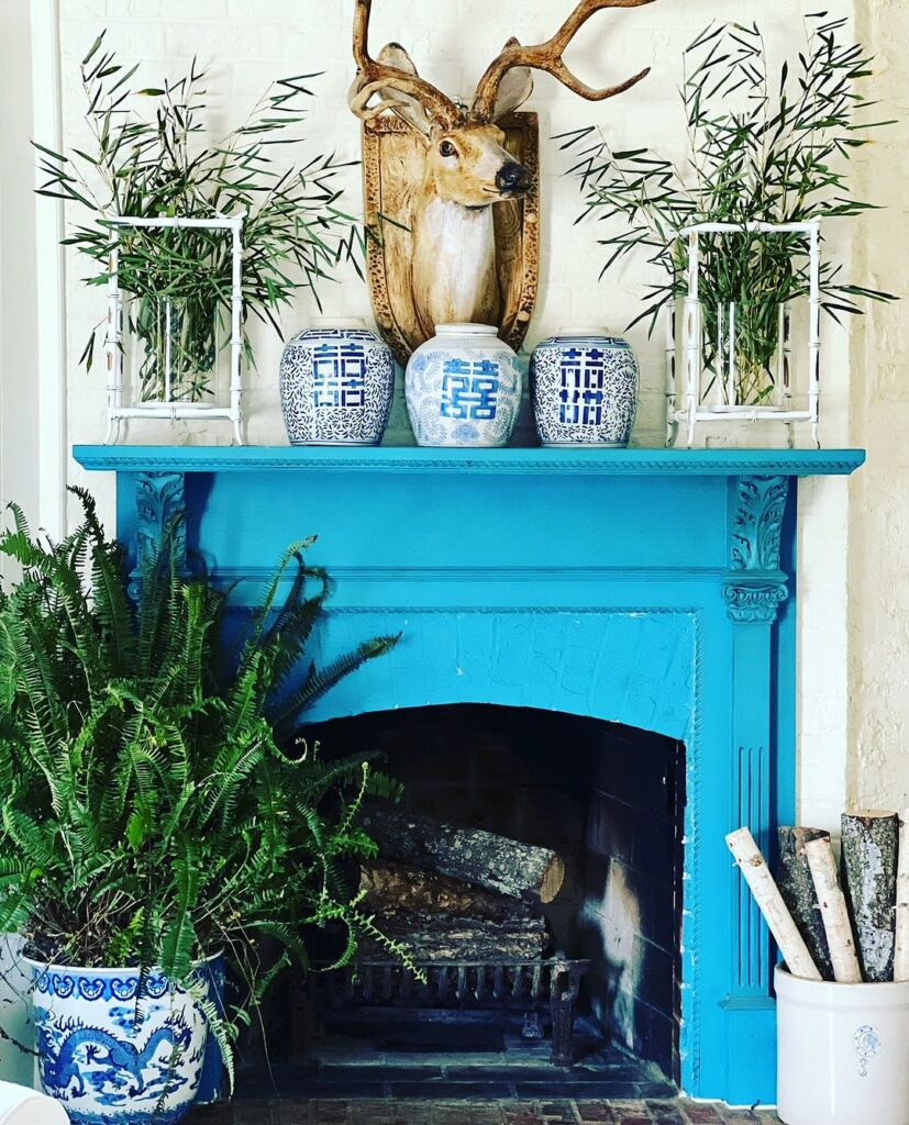 25 Dramatic And Colorful Painted Fireplace Ideas You Will Love