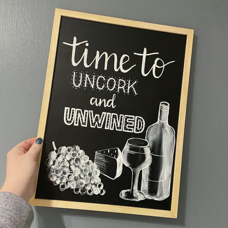 25 Creative And Funny Christmas Chalkboard Art Ideas
