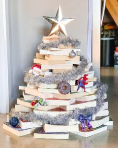 15 Creative And Cozy Book Christmas Tree Ideas You Will Love