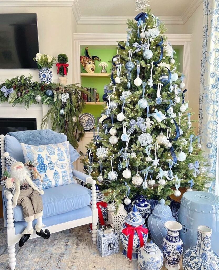 25 Elegant Chinoiserie Christmas Decor Ideas You Should See