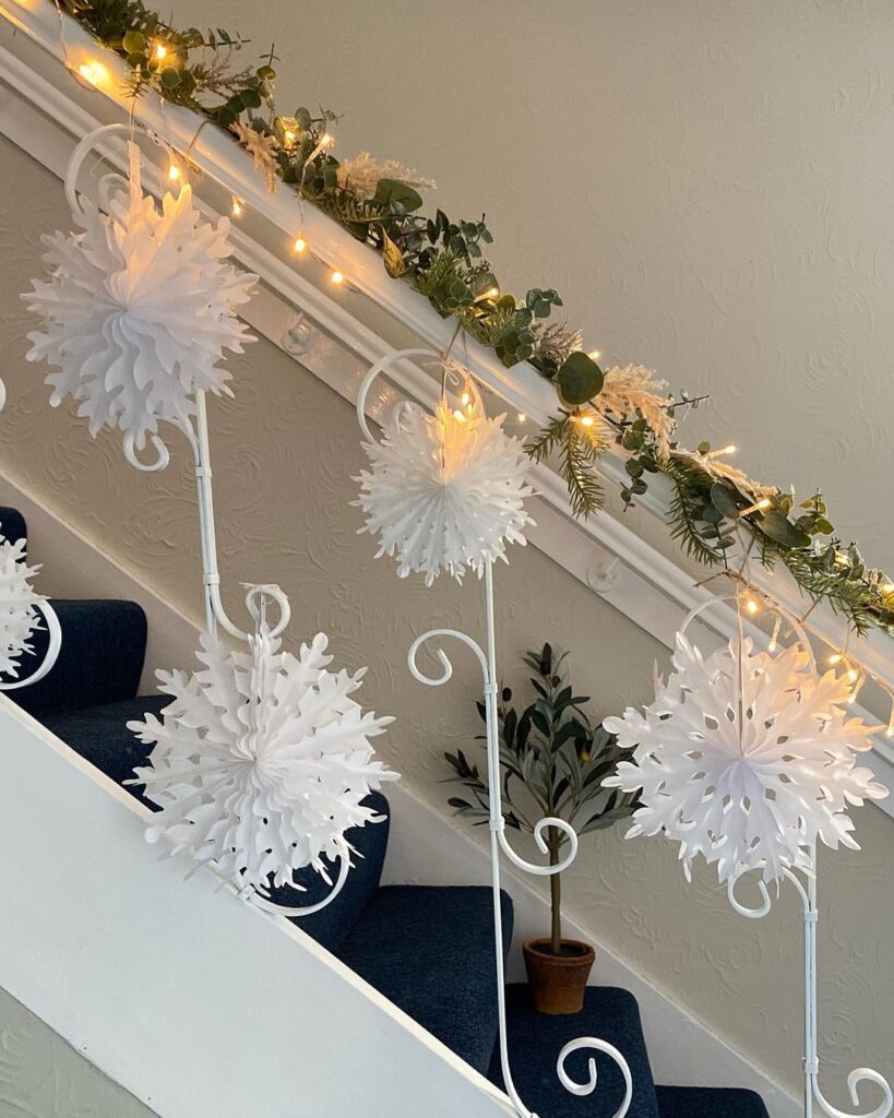 30 Creative Paper Snowflake Christmas Decor Ideas You Should See