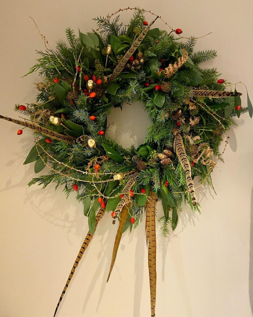 25 Beautiful And Lovely Rustic Christmas Wreath Ideas You Need To See