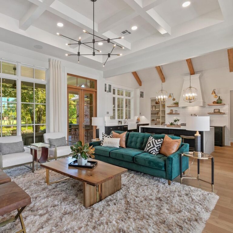 25 Luxurious And Elegant Jewel Tone Living Room Ideas For You