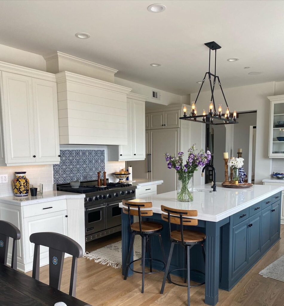 25 Modern And Charming Spanish Style Kitchen Ideas