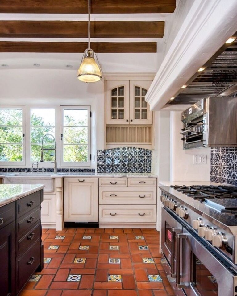 25 Modern And Charming Spanish Style Kitchen Ideas