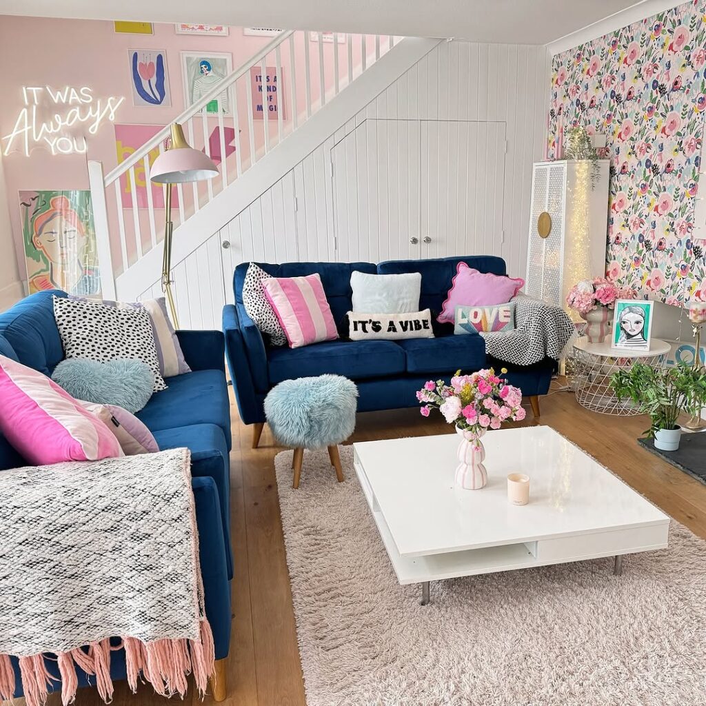 25 Joyful And Artful Dopamine Decor Living Room Ideas