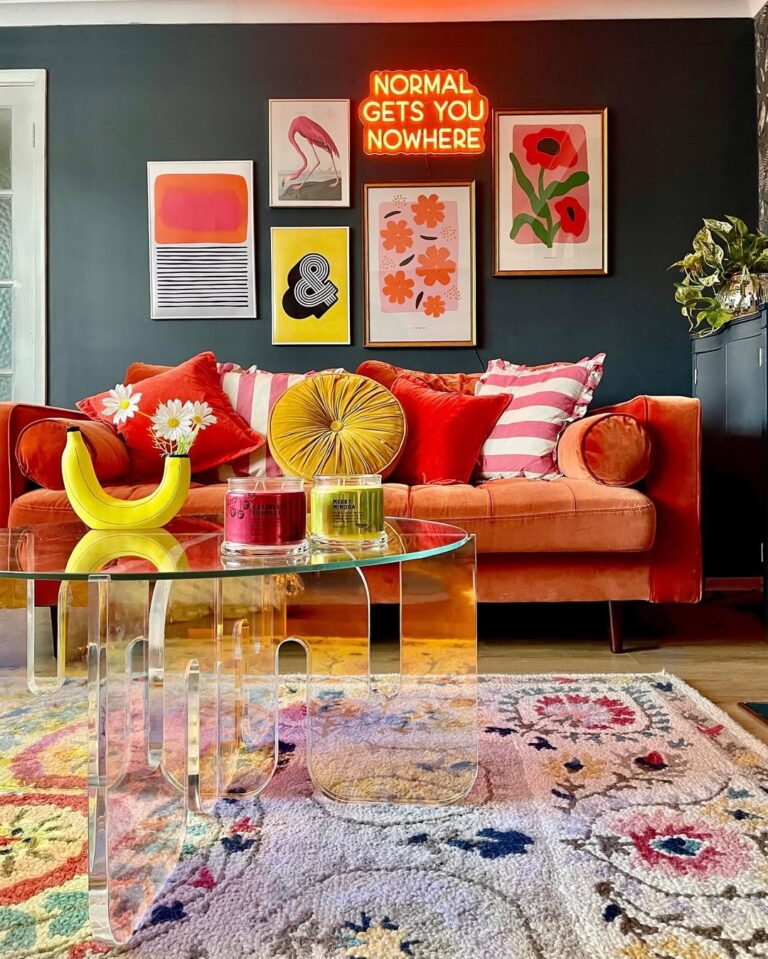 25 Joyful And Artful Dopamine Decor Living Room Ideas