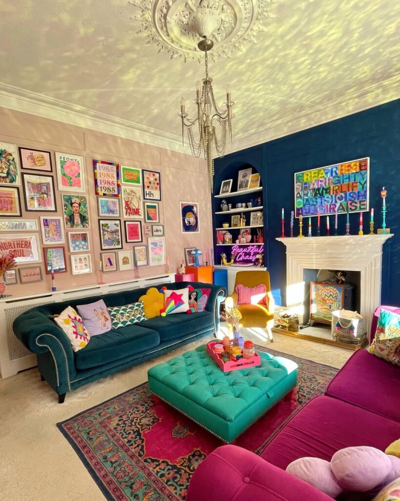 25 Joyful And Artful Dopamine Decor Living Room Ideas