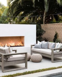 25 Chic And Coastal Poolside Decor Ideas You Need To See