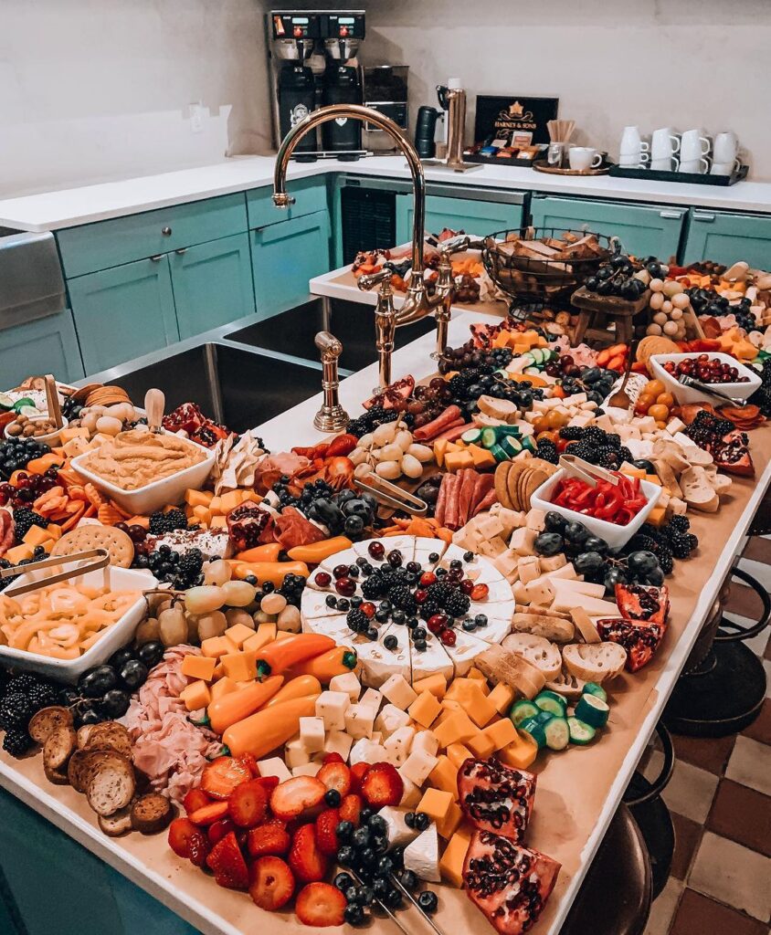 31 Super Delicious Mexican Fruit Table Ideas You Will Love