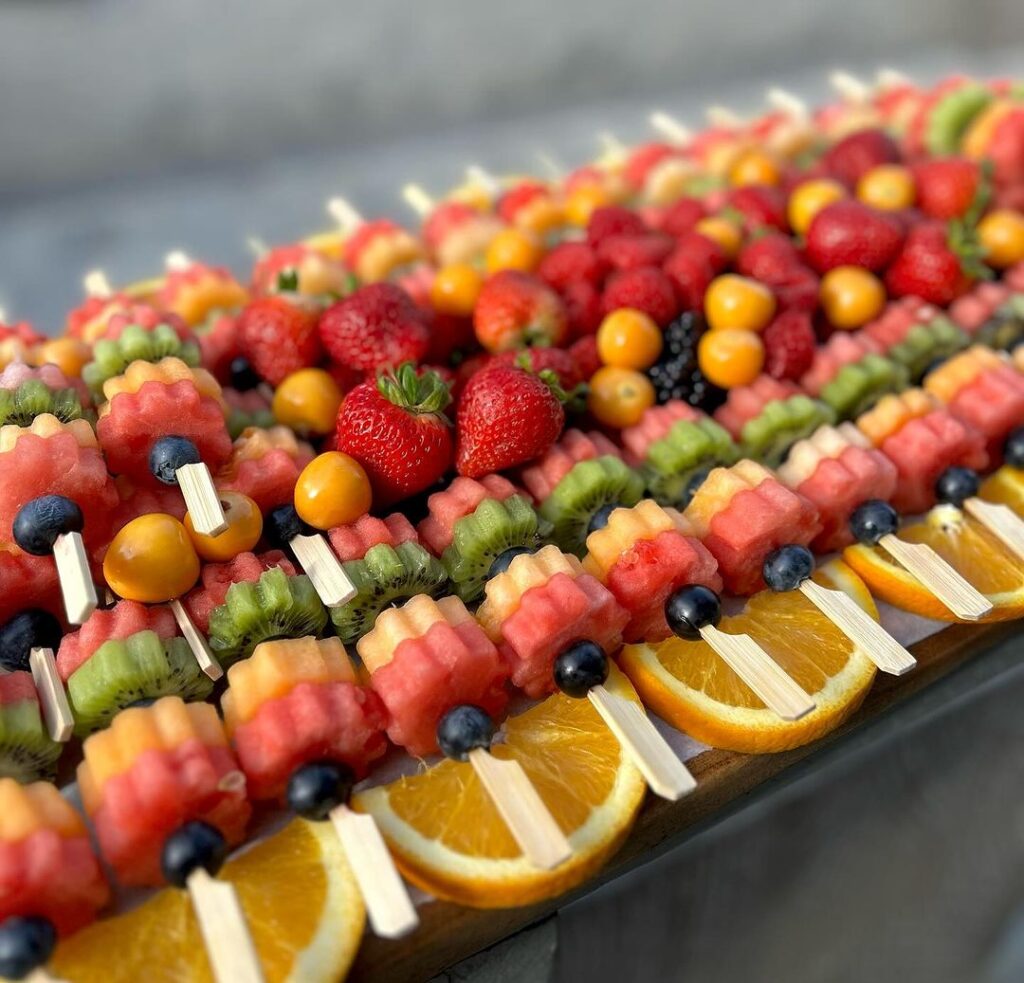 31 Super Delicious Mexican Fruit Table Ideas You Will Love