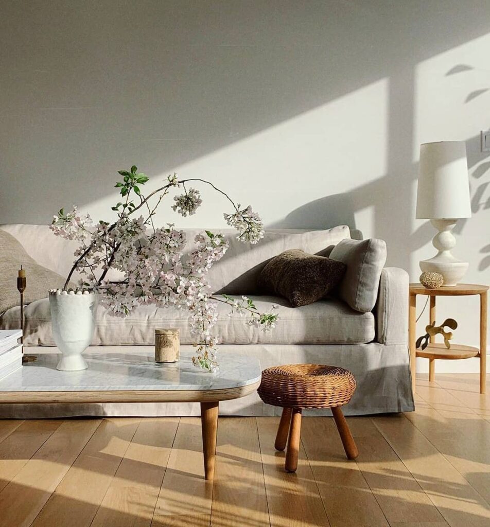 25 Bright And Airy Sun Soaked Living Room Ideas