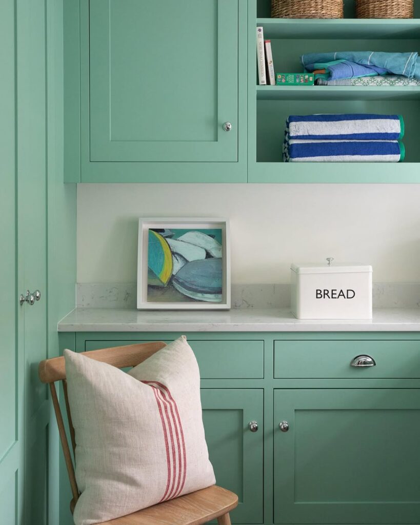 15 Best Aqua Paint Colors That Are Sure to Make a Splash